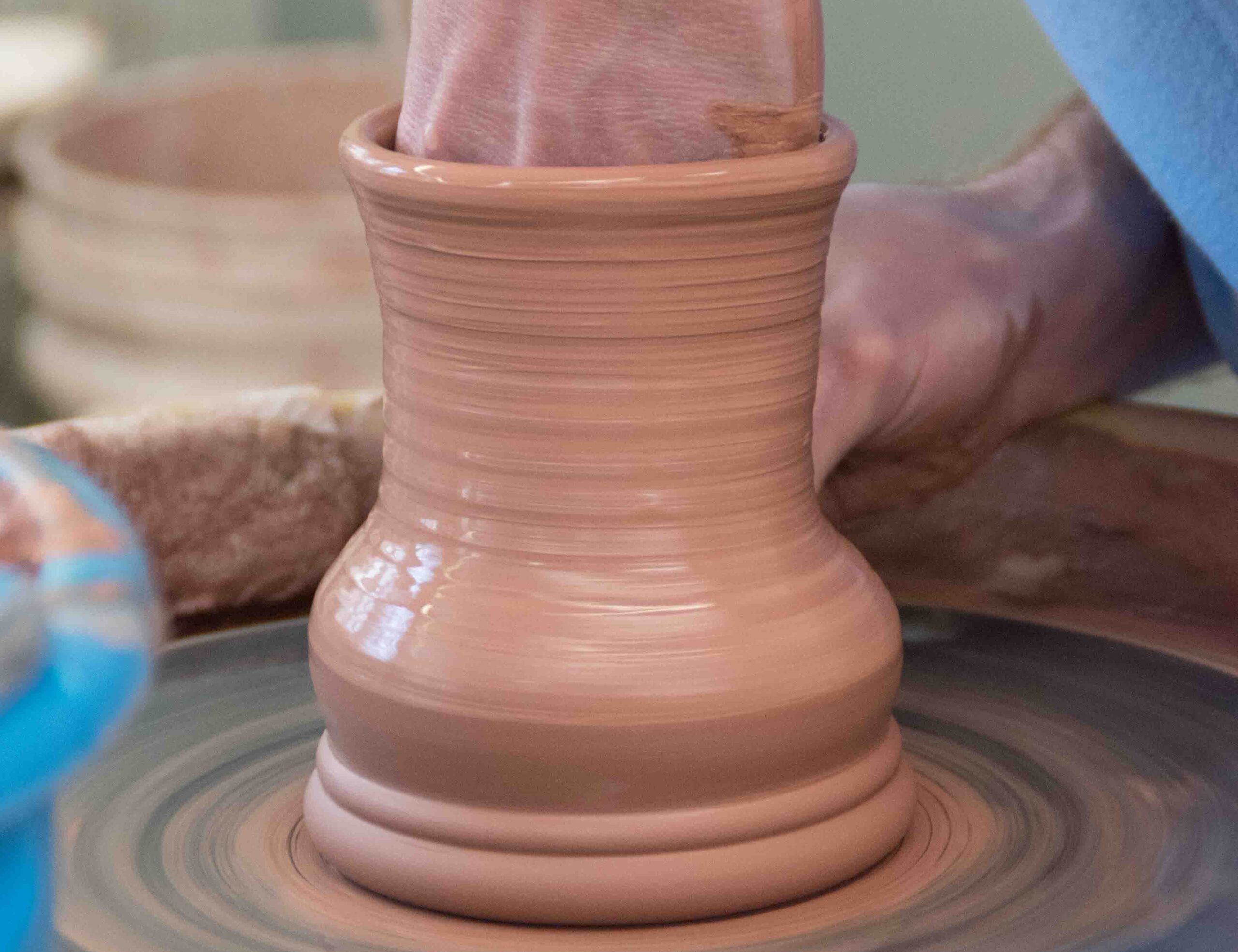 What Makes Stoneware Stand Out Against Other Materials? - Grey Fox Pottery